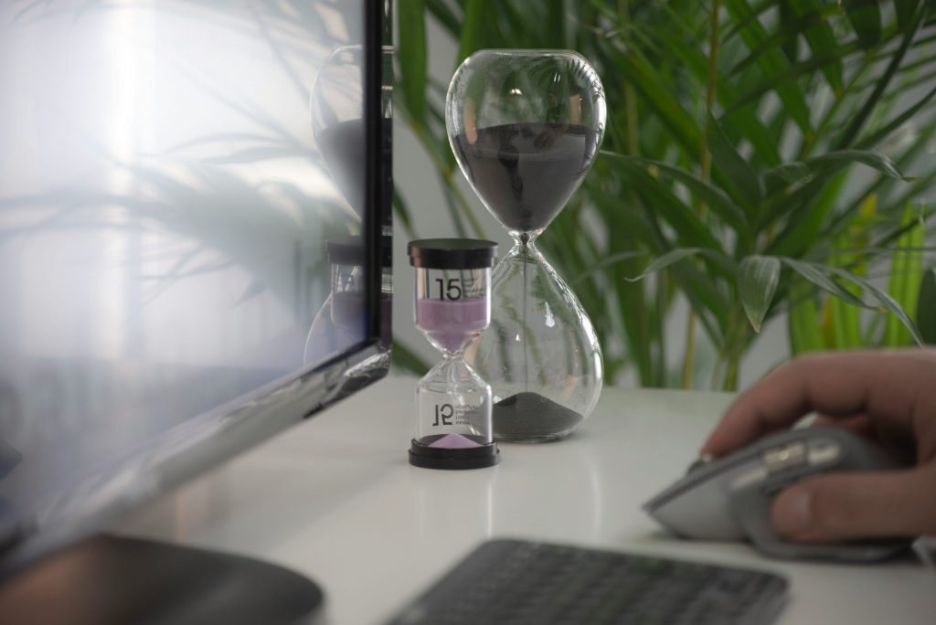 Everything You Need to Know About Stealing Time at Work - TimeCamp